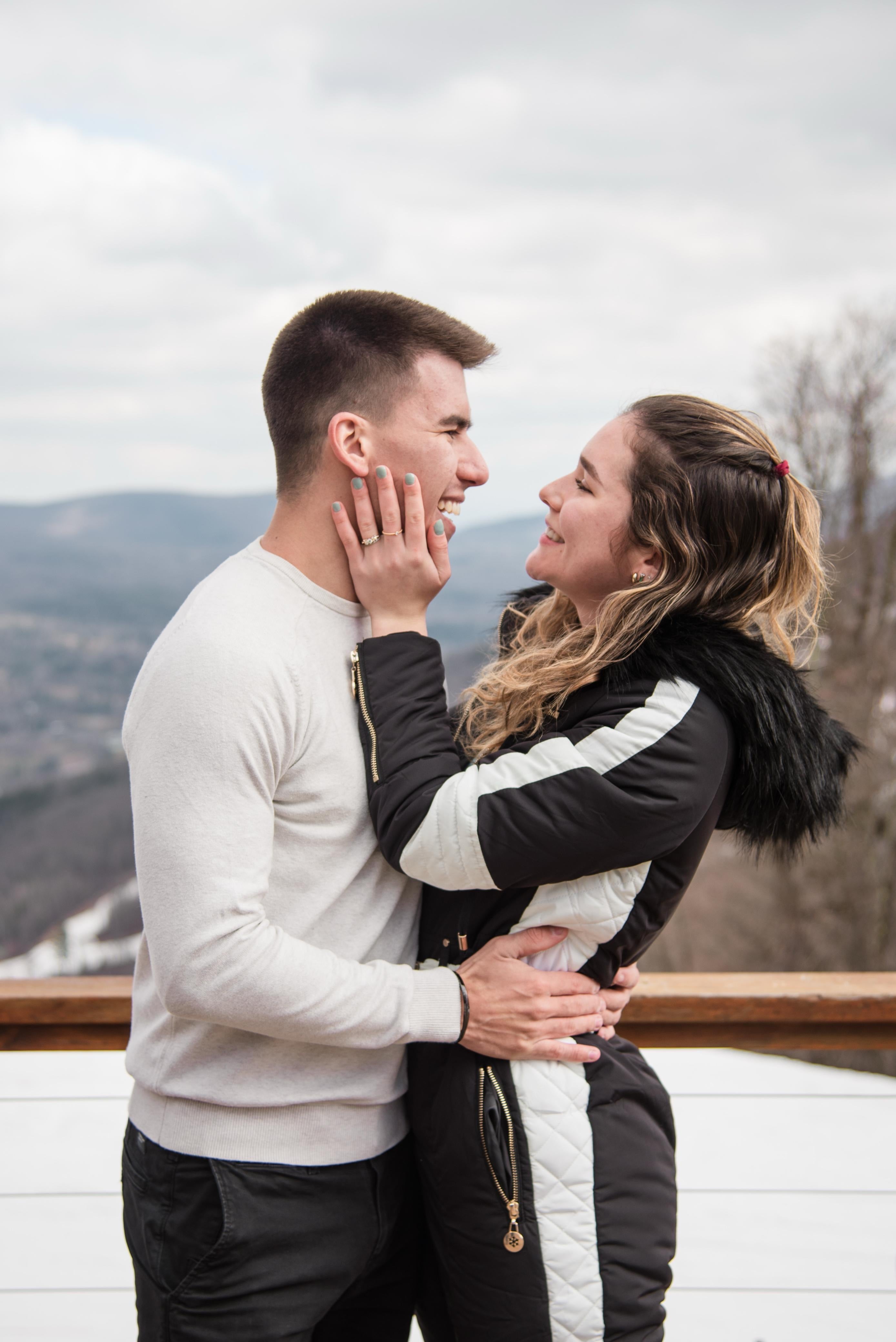 Bianca Prono y Nicolás Gill – HOLY HOME